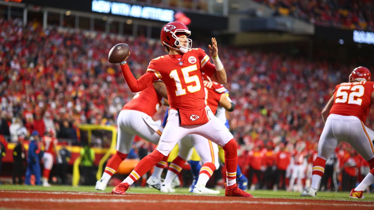 Patrick Mahomes Fires 21-Yard Hole-Shot to Marquez Valdes-Scantling ... Patrick Mahomes Fires 21-Yard Hole-Shot to Marquez Valdes-Scantling ...