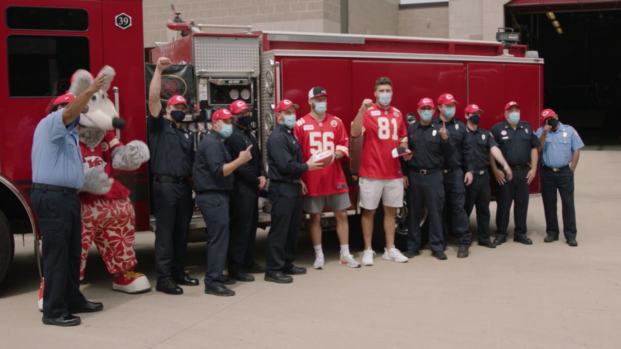 Chiefs Players Visit KCFD Station 39 for an Inside Look at Being a ...