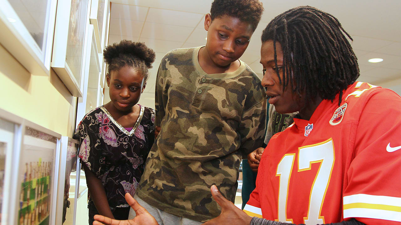 Chiefs Rookies Take a Tour of Arrowhead Stadium