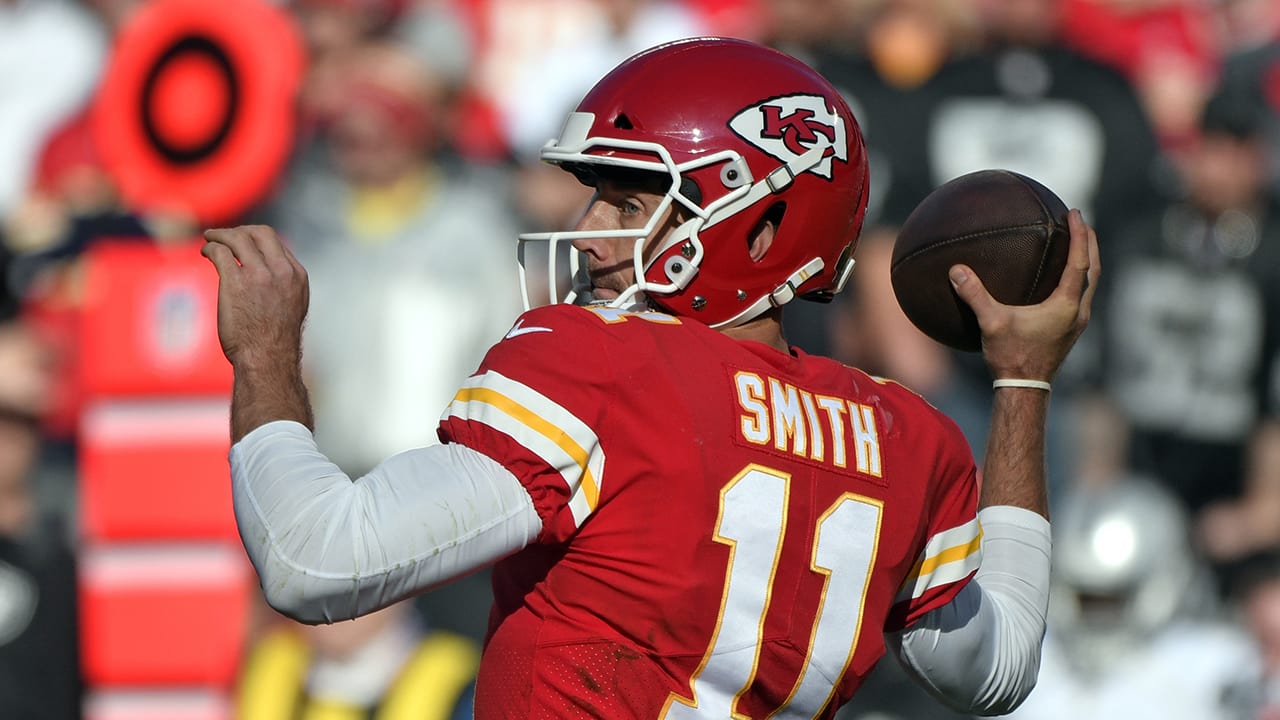 Alex Smith Named a Finalist for Art Rooney Sportsmanship Award