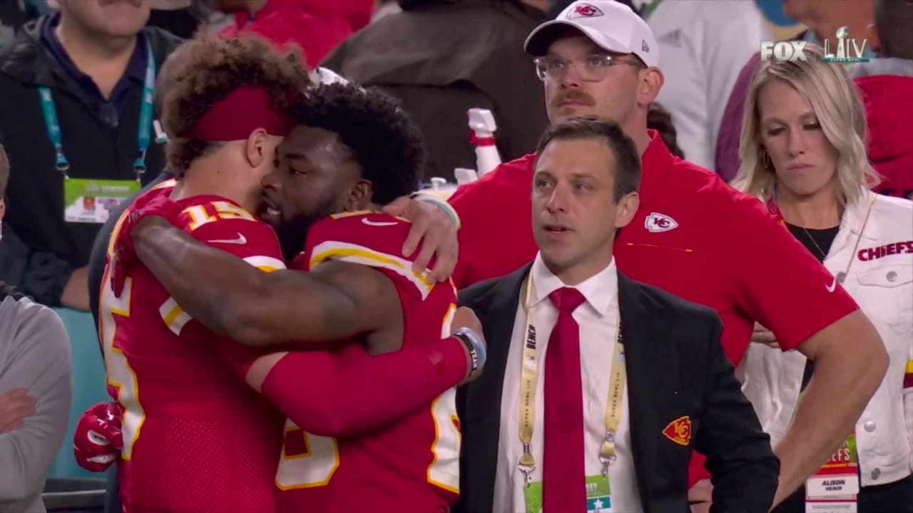 Patrick Mahomes Hugs Damien Williams After Critical Touchdown