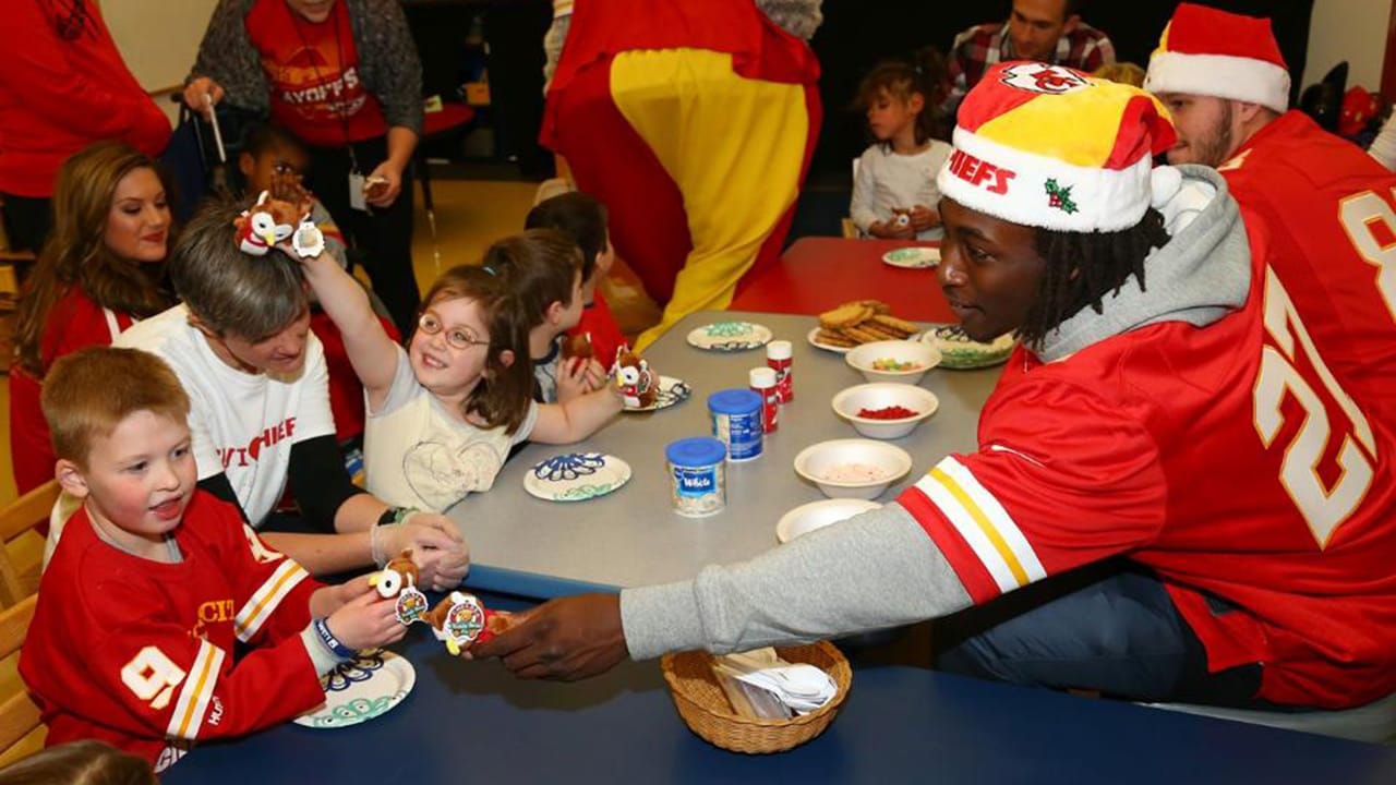 Chiefs’ Rookies Again Make a Difference with Visit to the Children’s ...