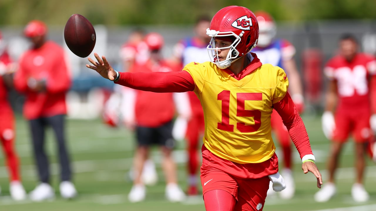 Photos: On-Field at Chiefs Practice | 9/4/23