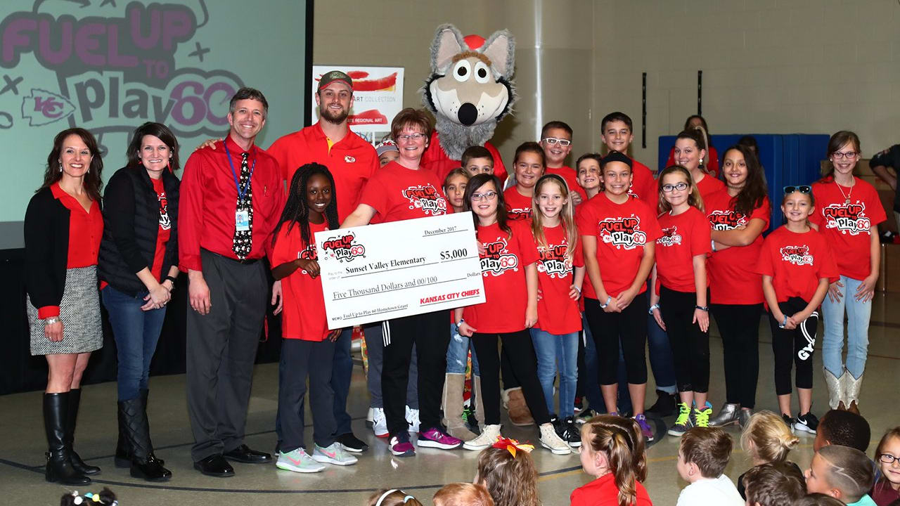 Photo Gallery: Play 60 Hometown Grant Presentation