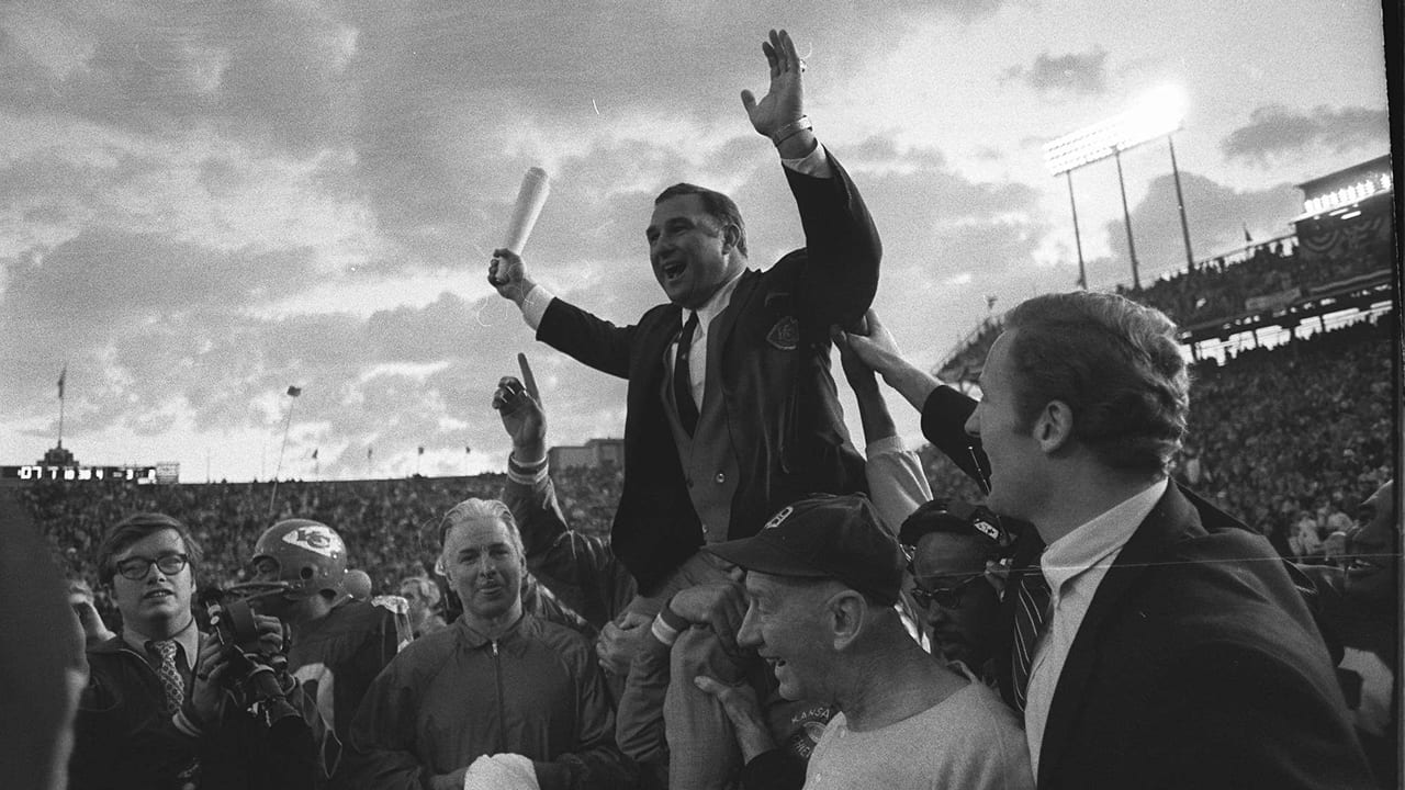 Sporting News Calls “65 Toss Power Trap” the Most Iconic Play in Chiefs ...