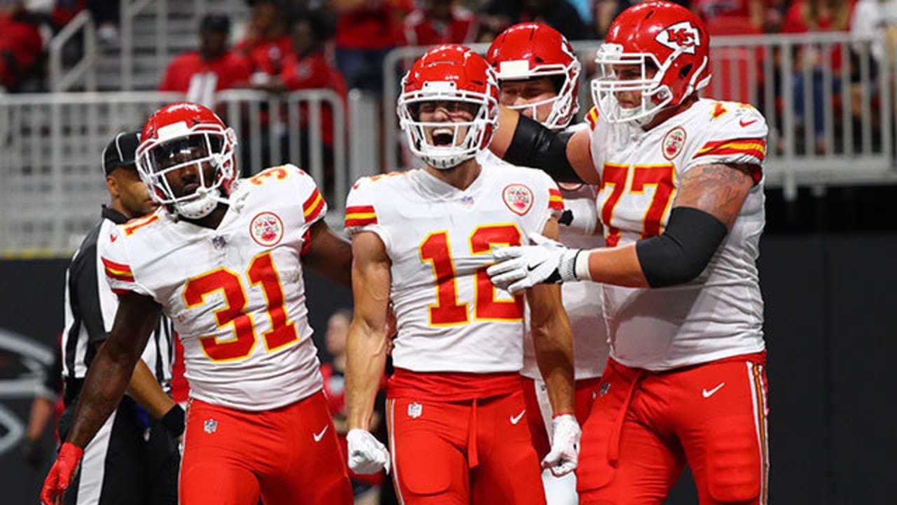 Gehrig Dieter Grabs a 27-yard TD Catch