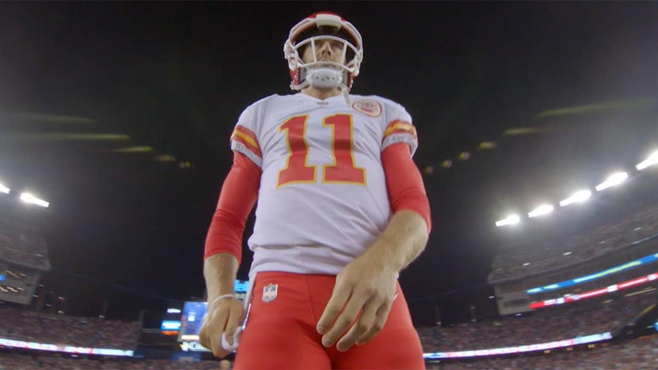 Smith Credits Team Chemistry for Successful Start