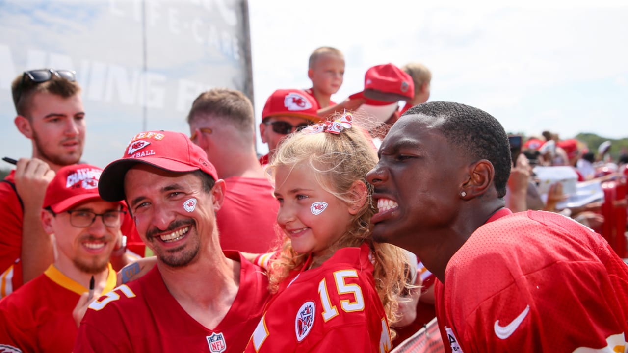 Photo Gallery: Family Fun Day at Chiefs Training Camp