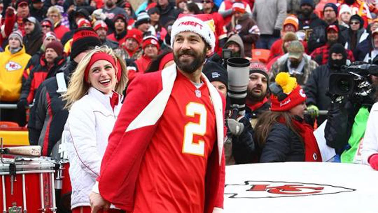 Social Recap: Paul Rudd Fires Up the Kansas City Crowd Prior to Big ...