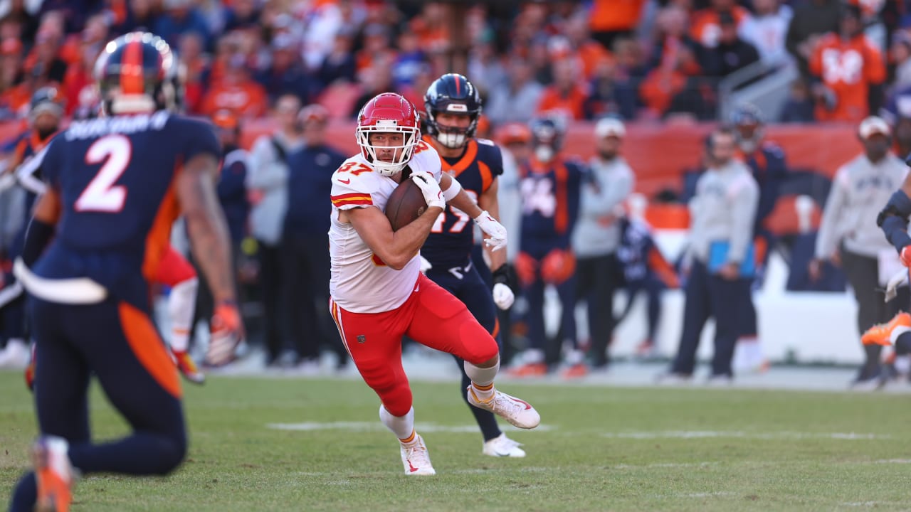 NFL RECORD: Travis Kelce Becomes Fastest TE to 10,000-Yard Mark on 38 ...