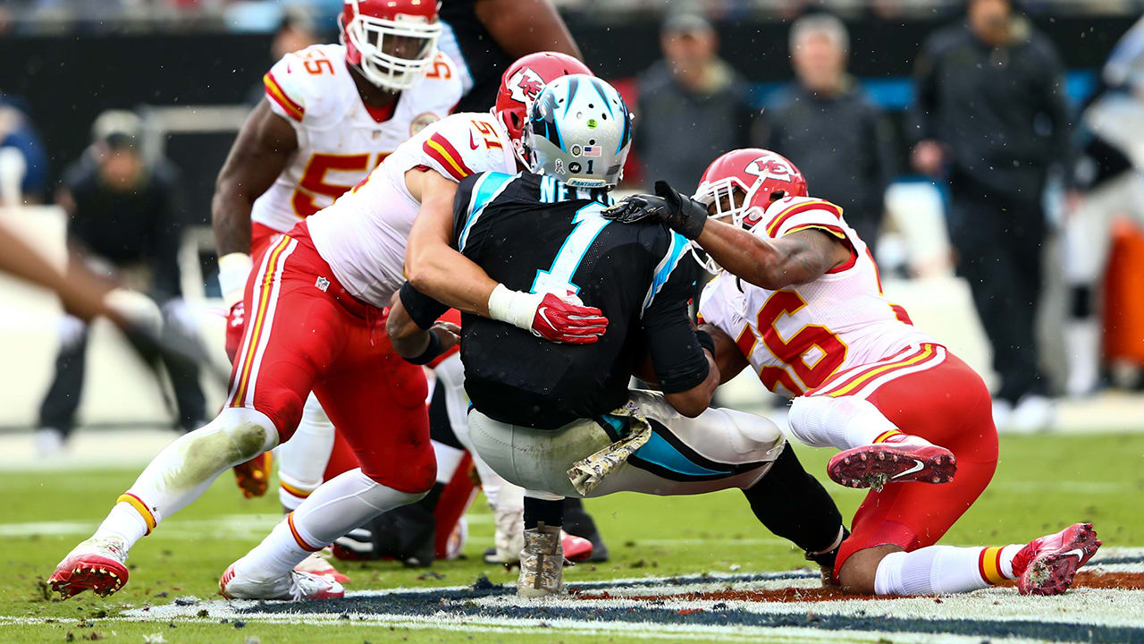 Halftime Recap: Chiefs Trail Panthers, 17-3, in Carolina