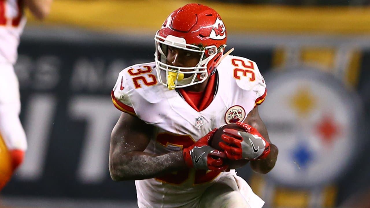 Spencer Ware takes off for 46 yards
