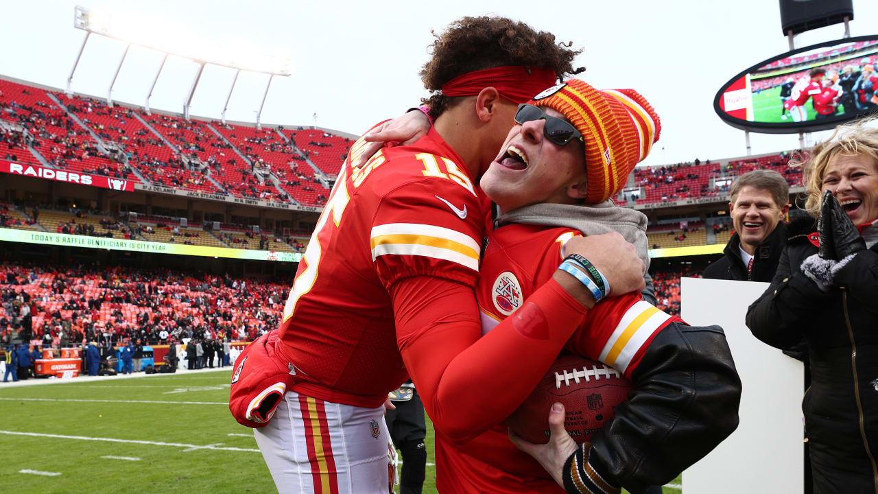 A Local Inspiration, the Chiefs Are Sending 18-Year-Old P.J. Allred to ...