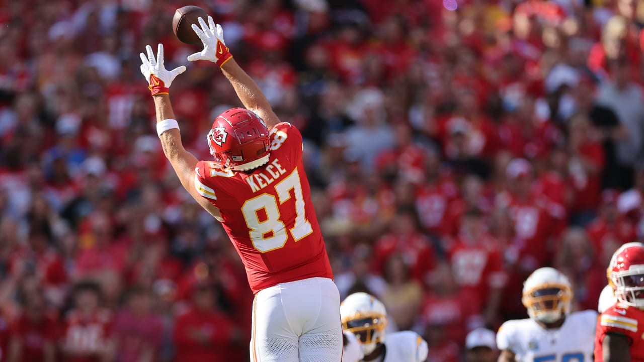 Travis Kelce's Best Catches from 179-yard Game in Week 7 | Kansas City Chiefs vs. Los Angeles ...