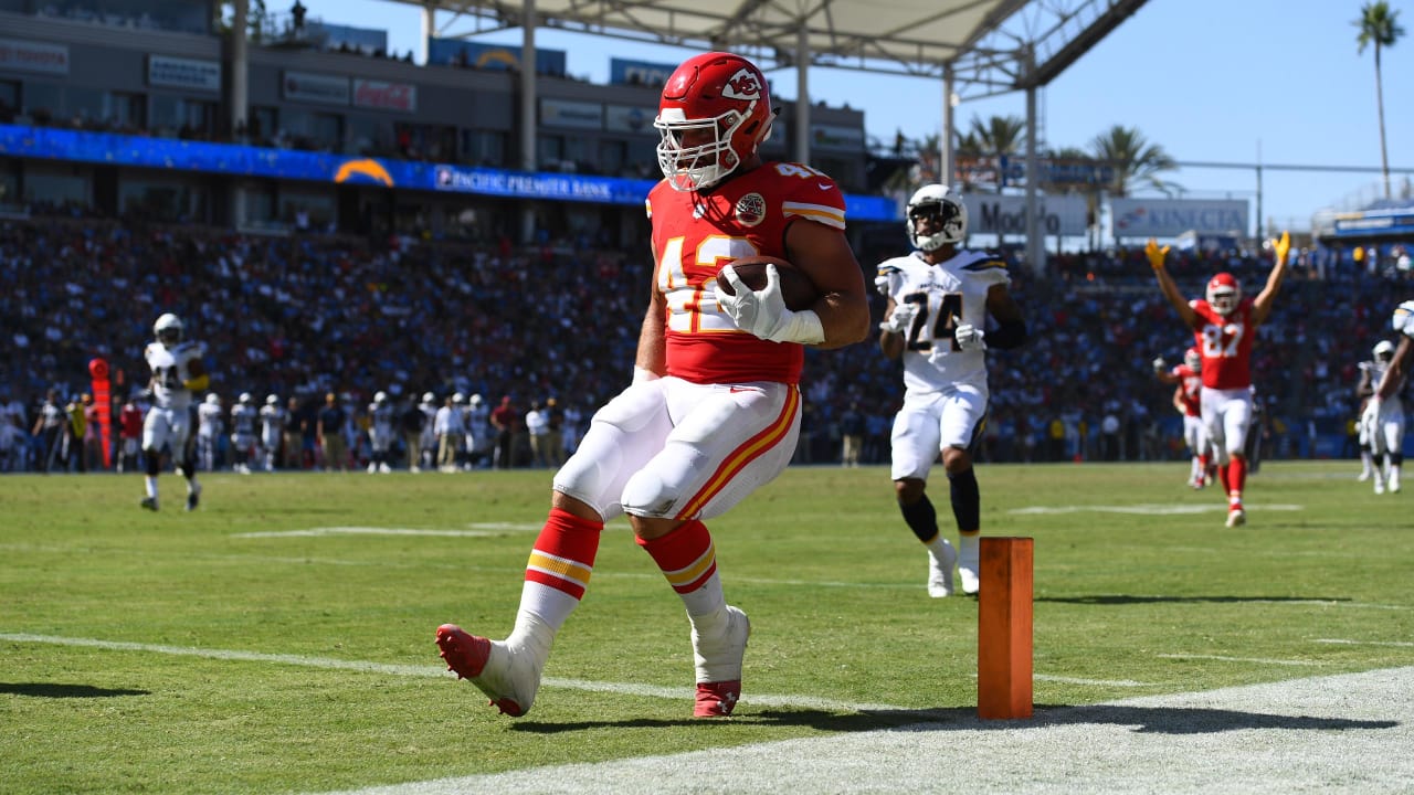 Patrick Mahomes Hits Anthony Sherman for 36-yard Touchdown
