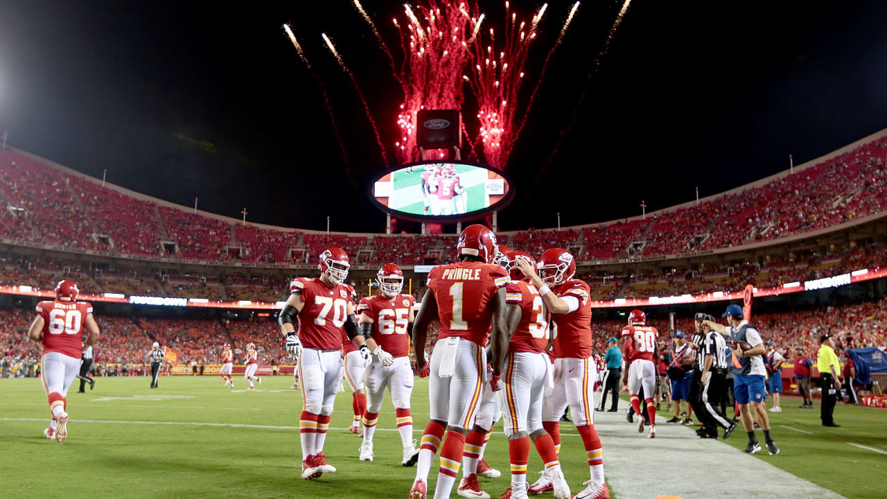 Photo Gallery: Chiefs vs. Packers Game Action