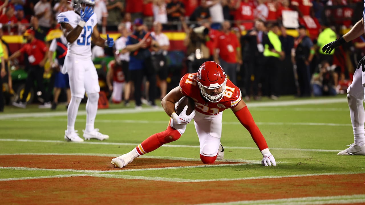 TOUCHDOWN: Kansas City Chiefs quarterback Patrick Mahomes' side-arm ...