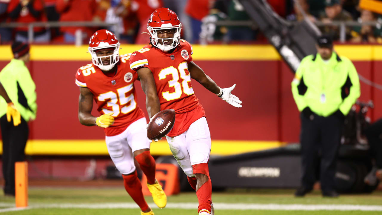 Chiefs Hold on to Defeat Packers, 13-7, Behind Impressive Defensive ...