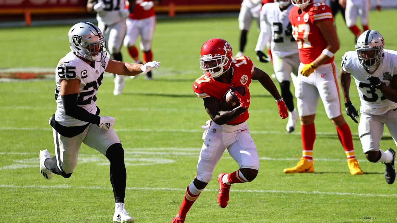 Chiefs Fall to Raiders, 40-32, at Arrowhead on Sunday