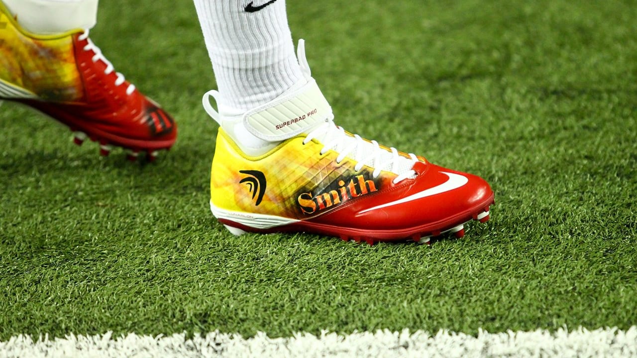 Chiefs Players Support the My Cause My Cleats Campaign