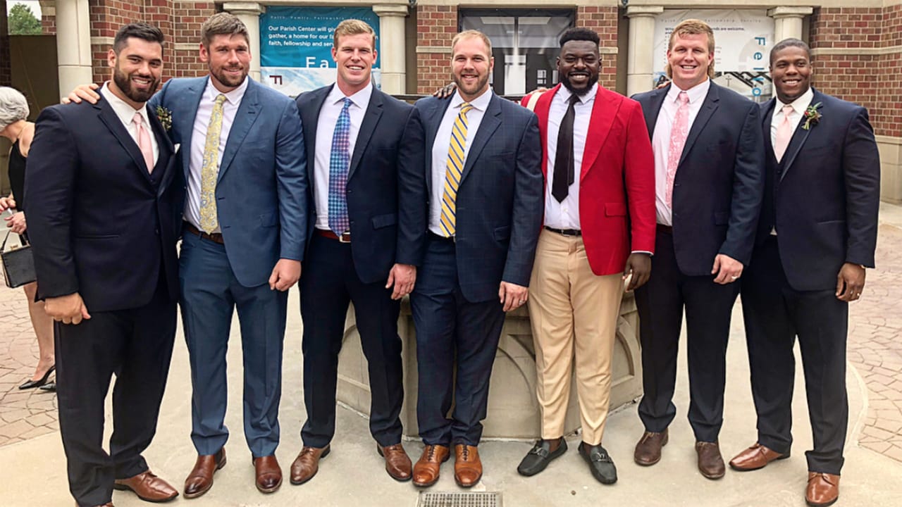 Social Recap: Current and Former Teammates on Hand as Mitch Morse Ties ...