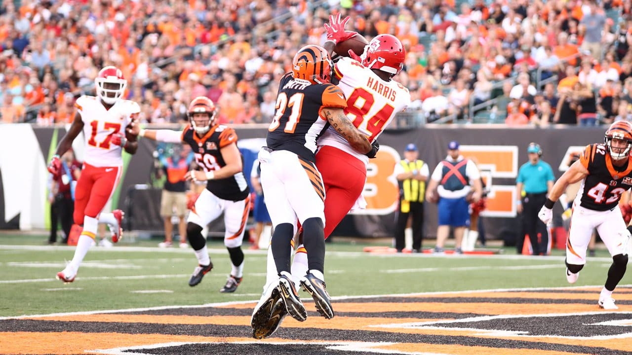 Alex Smith hits Demetrius Harris for 5-yard Touchdown