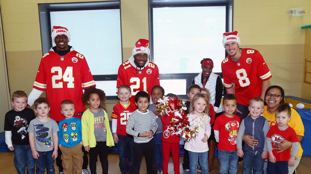 Photo Gallery: Chiefs Rookies Visit Children's Center Campus
