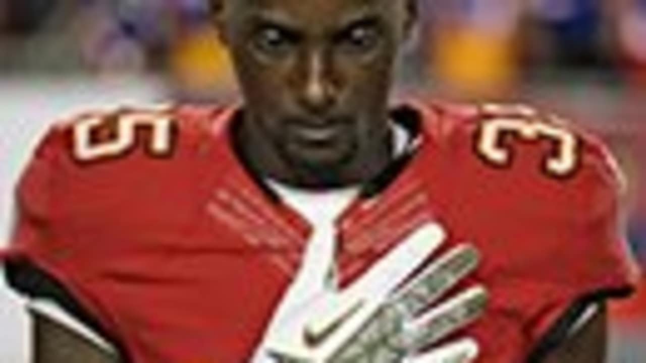 Chiefs trade Rishaw Johnson to Buccaneers for Kelcie McCray