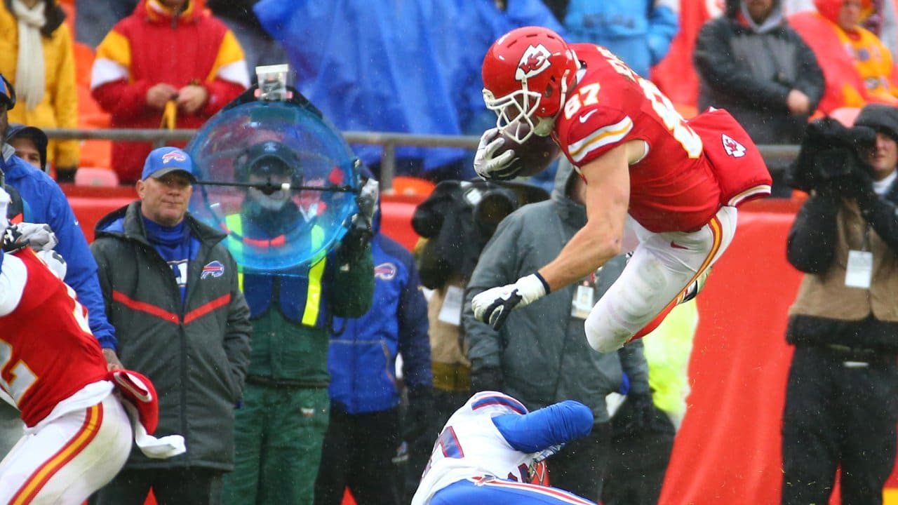 Travis Kelce Goes for 37 Yards After the Catch