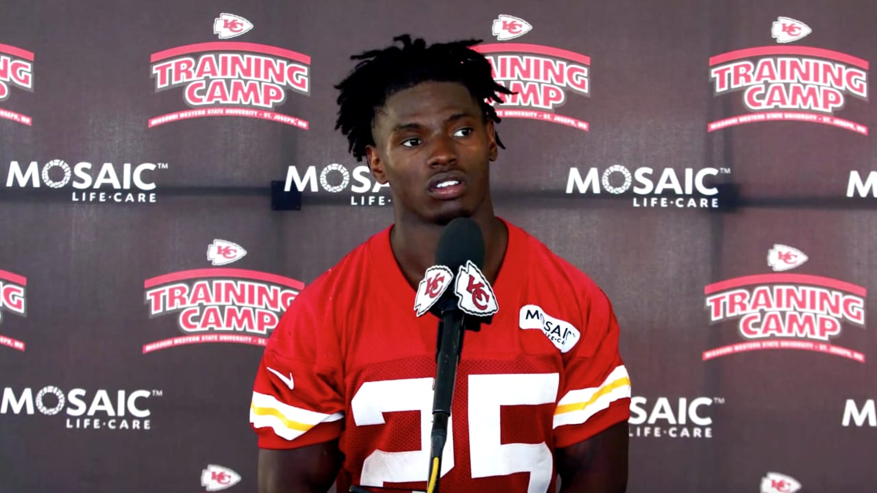 Darwin Thompson: "This offense stretches you to be a great running back"