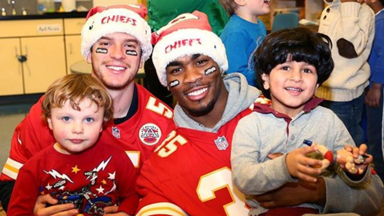Chiefs Rookies Brighten Children's Holiday