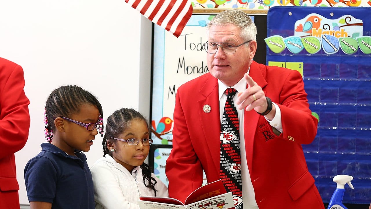 Photo Gallery: Read Across America
