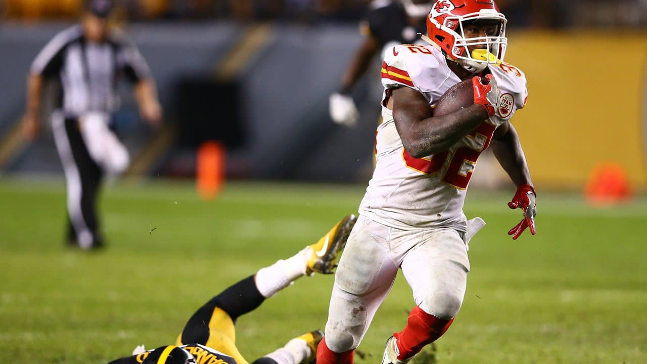 Photo Gallery: Chiefs vs. Steelers Game Action