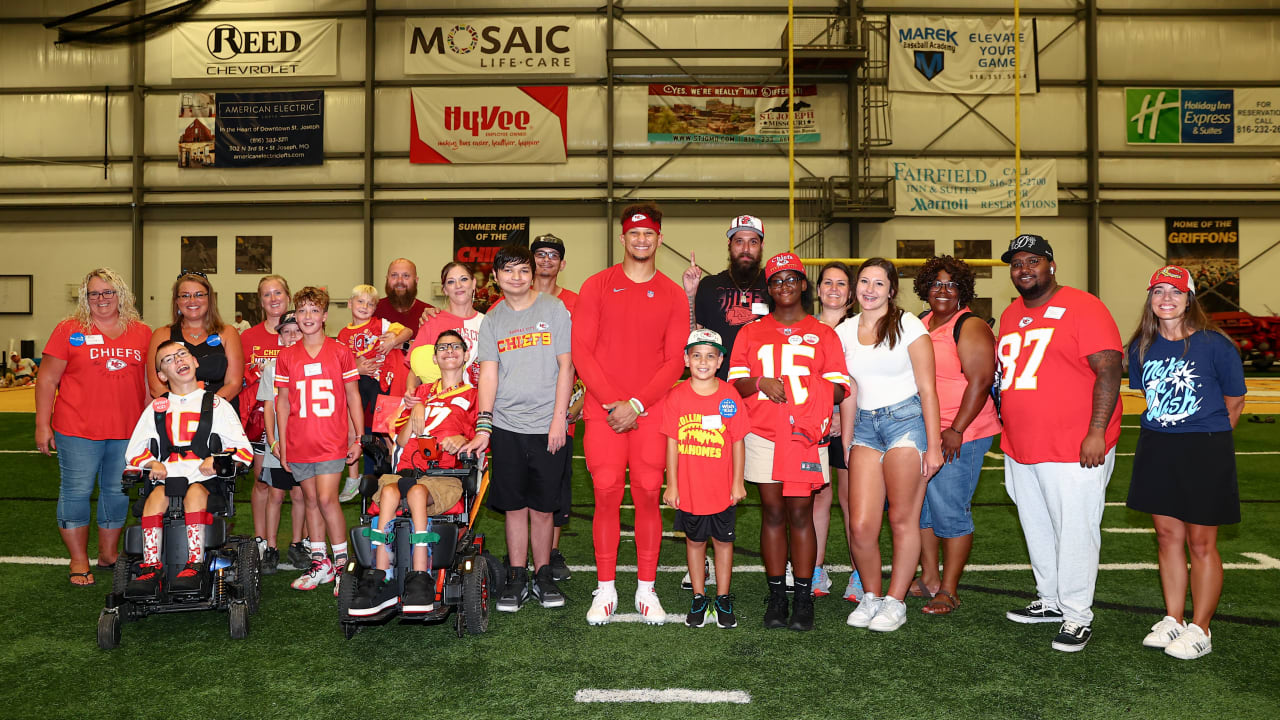 Photos: Make-a-Wish Visit at Chiefs Training Camp | 8/3/23