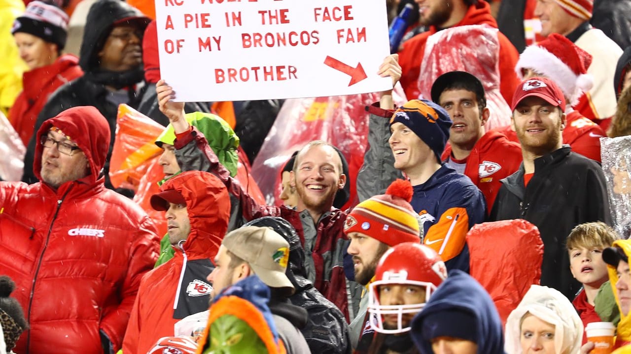 Photo Gallery: Best Of Chiefs Fans Holiday Signs