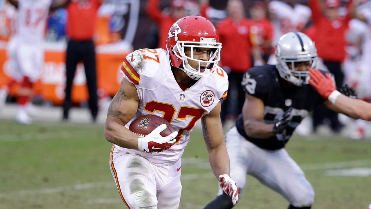 Safety Tyvon Branch Named the AFC's Defensive Player of the Week