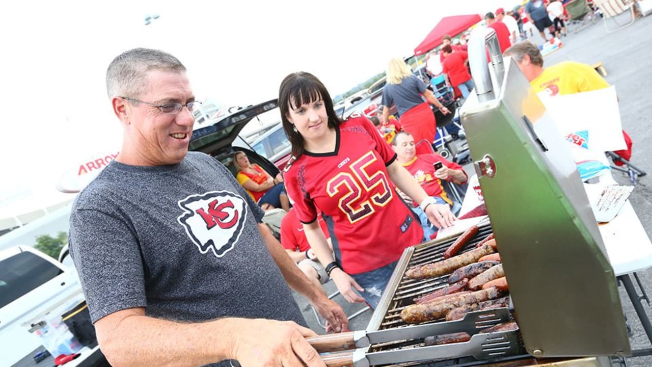 Photo Gallery: Chiefs vs. Titans Tailgating