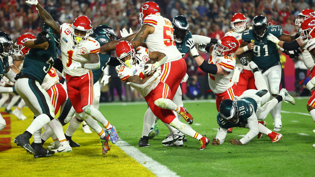 TOUCHDOWN: Isiah Pacheco Flashes His Dance Moves After this 1-Yard TD Run