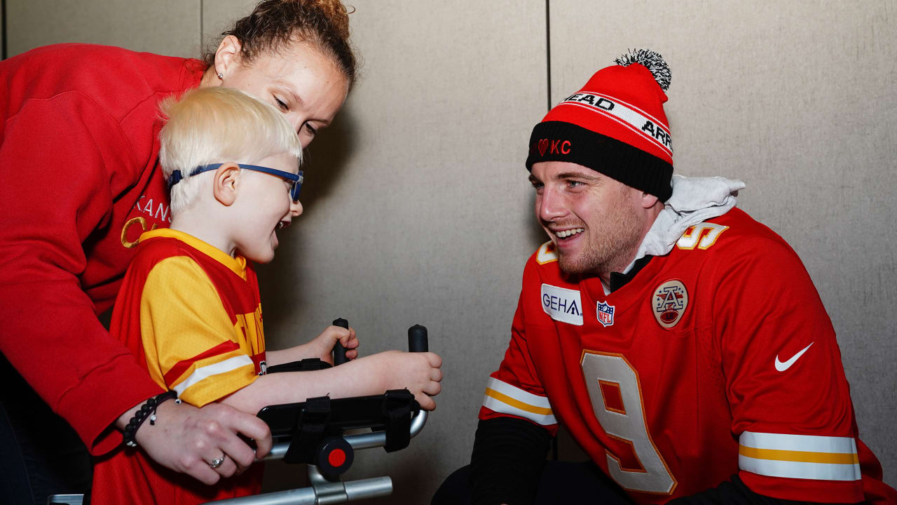 Chiefs’ Rookies Make Annual Visit to the Children’s Center Campus
