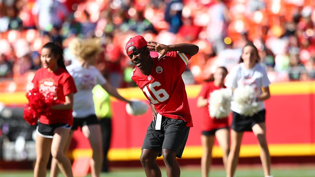 Photo Gallery: Spirit Day Halftime Performance