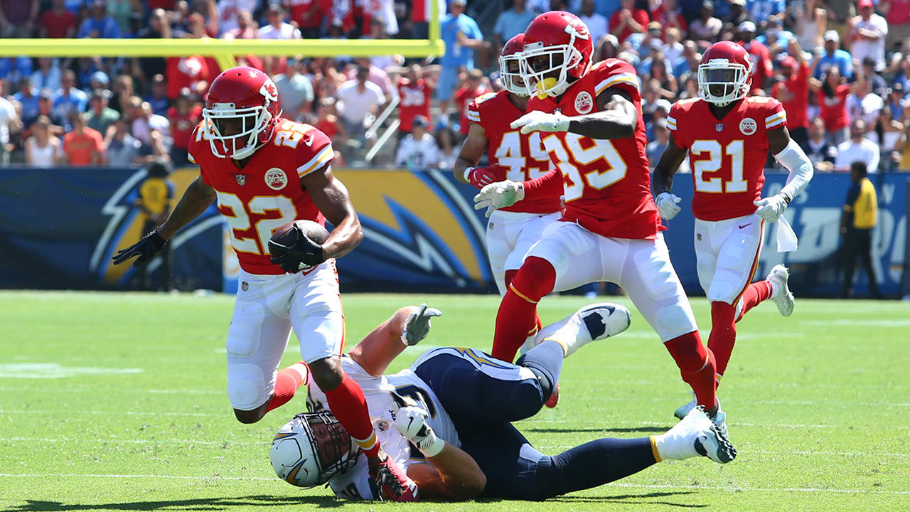 Chiefs Defeat Chargers, 24-10, to Remain Undefeated