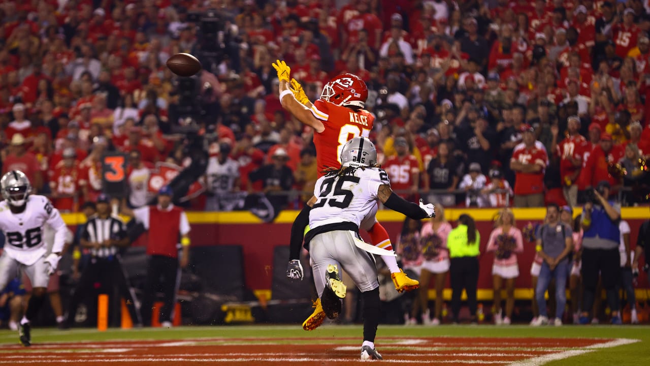 TOUCHDOWN: Patrick Mahomes' Laser to Travis Kelce gets Chiefs on Board