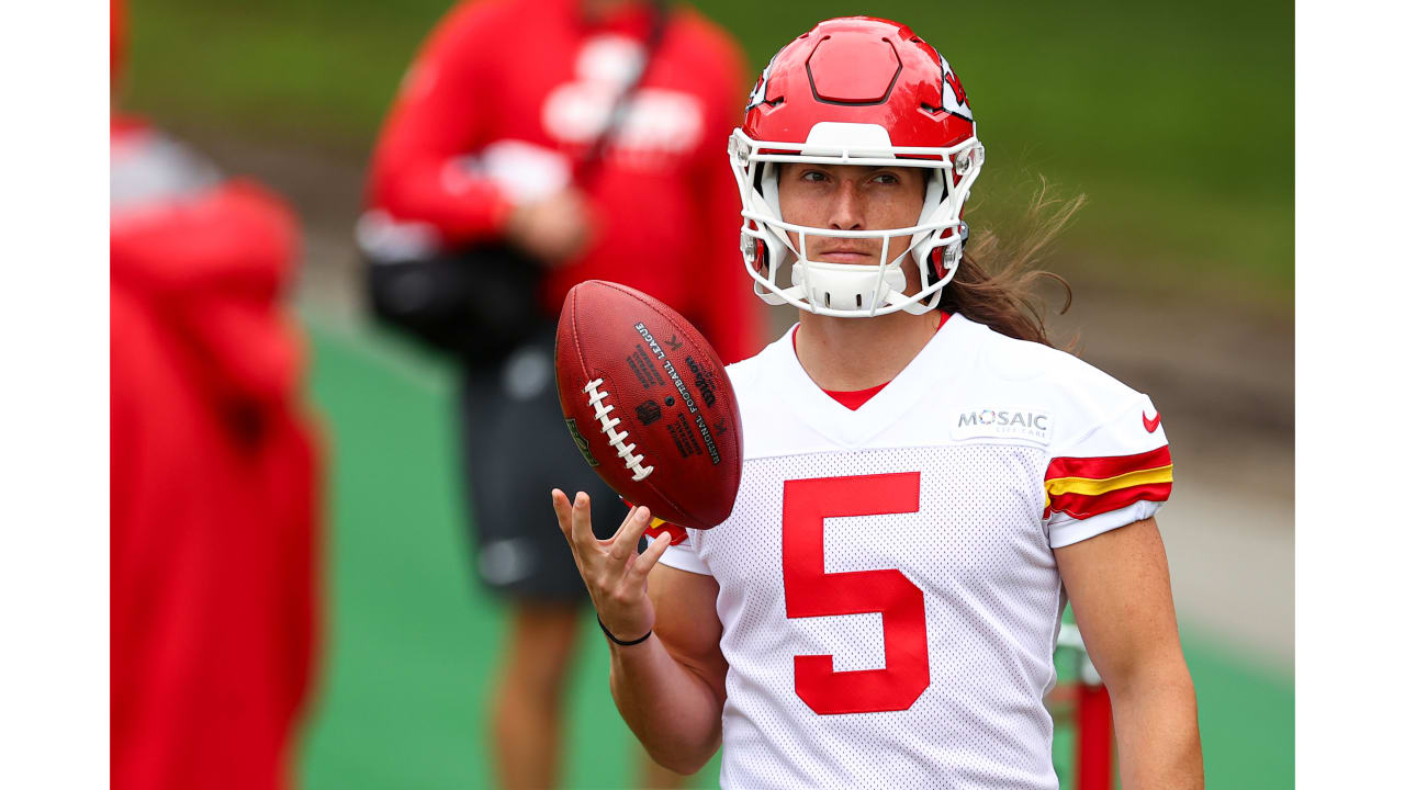 Photos: On-Field at Chiefs Training Camp Practice | 7/24/23