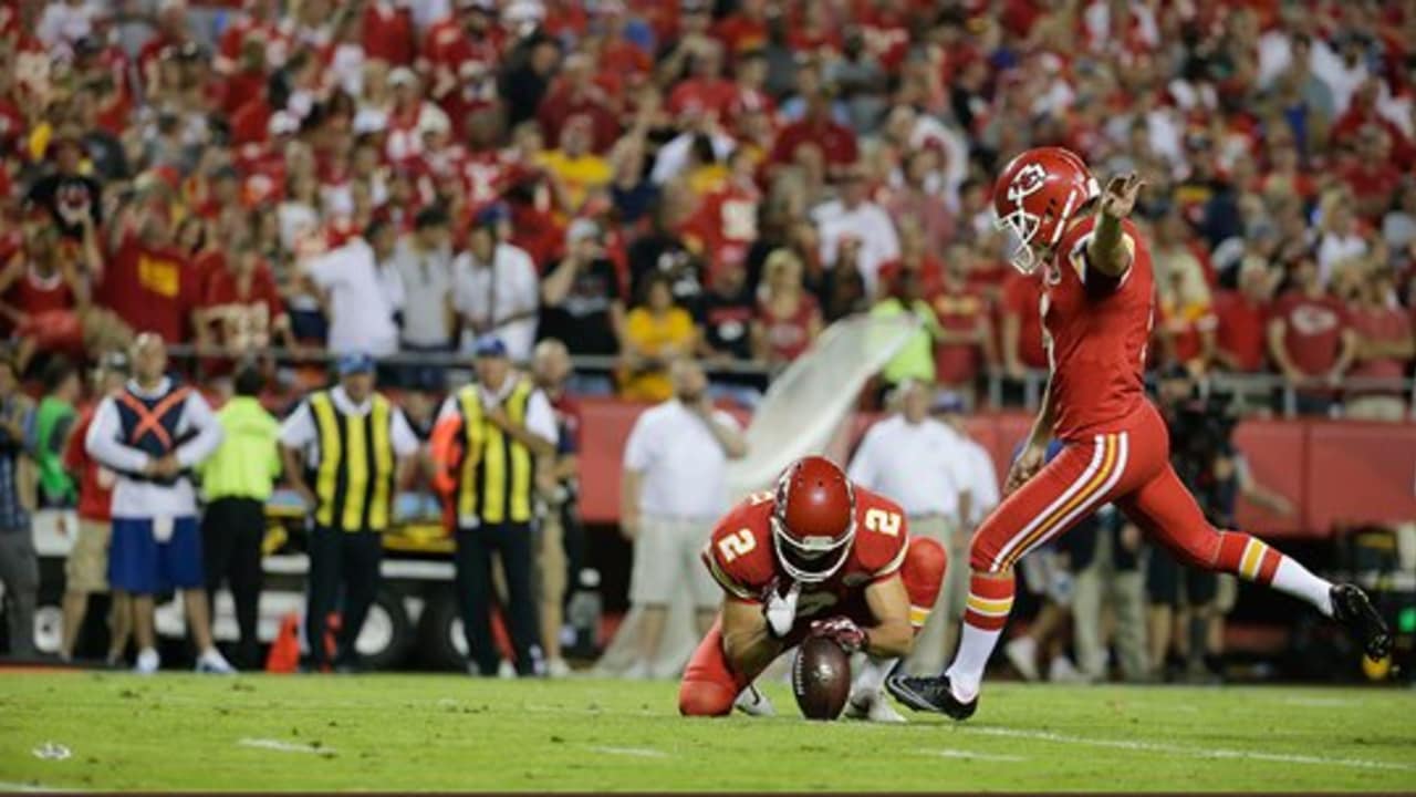 NFL Owners Approve To Move Extra Point Attempts Back for 2015 Season