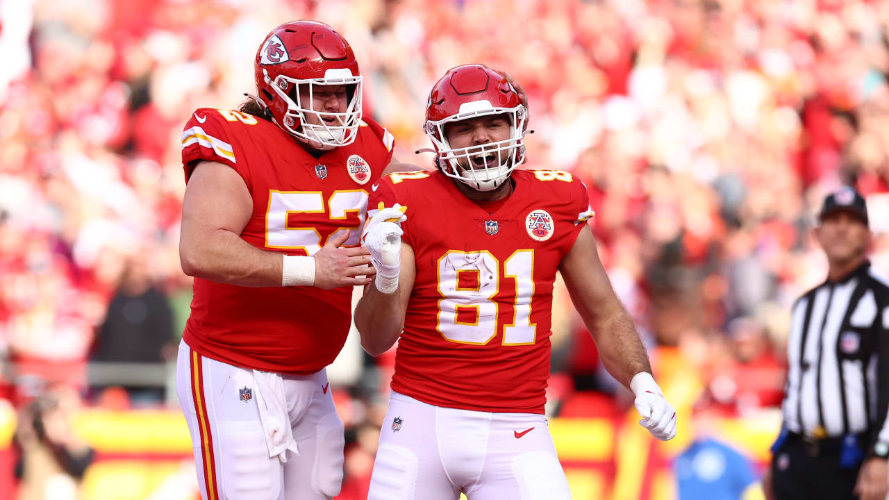 TOUCHDOWN: Blake Bell Corrals TD Pass to Give the Chiefs a Fourth ...
