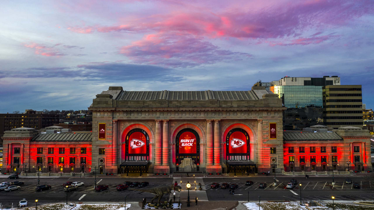 Photos: Chiefs Kingdom Prepares To Run It Back