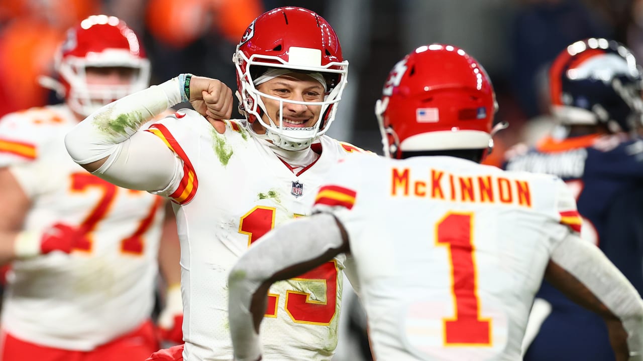 Photos: Top Shots from Week 18 vs. Denver Broncos