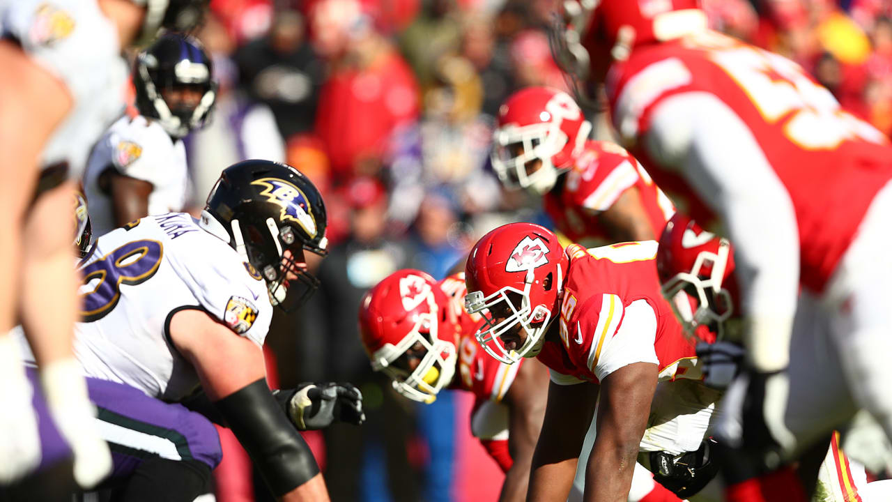 Chiefs' Defensive Line Stops Ravens' Gus Edwards on Fourth Down