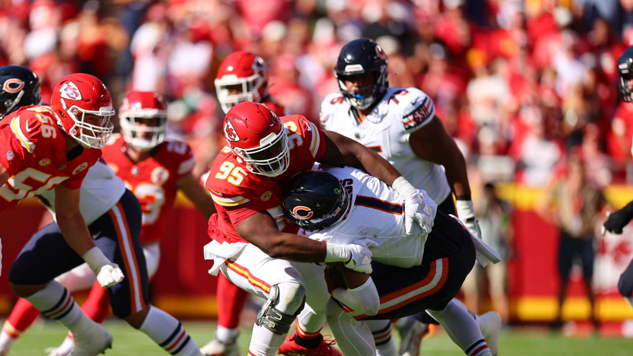 Kansas City Chiefs defensive tackle Chris Jones sacks Chicago Bears ...