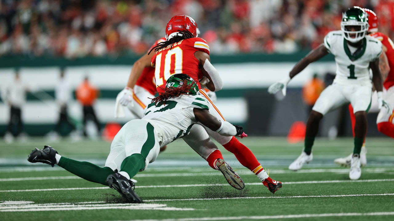 Kansas City Chiefs running back Isiah Pacheco shows off power, footwork ...